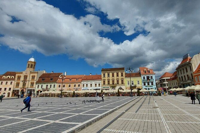 Peles Castle, Dracula Castle and Brasov Old Town - Private Tour From Bucharest - Peles Castle: A Stunning Royal Retreat