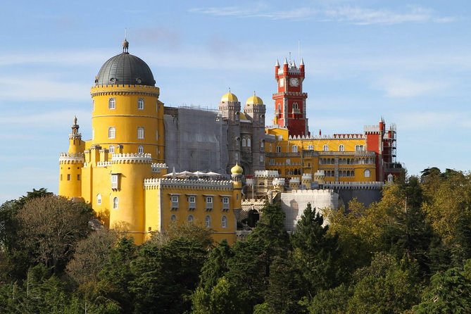 Pena Palace , Sintra and Cascais Tour - Travel With Locals - Included Services