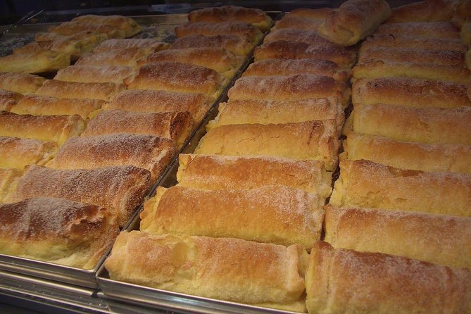 Pena Palace , Sintra and Cascais Tour - Travel With Locals - Traveler Insights and Experiences