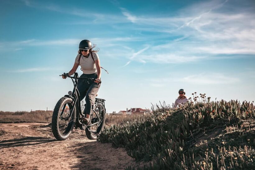 Peniche: Sunset E-Bike tour with 'aperitivo' - Key Points