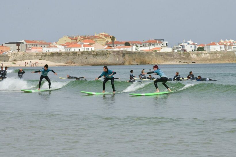 Peniche:Surf lessons Beginners ,Intermediate, advance level - Authentic Instruction and Small Group Dynamics