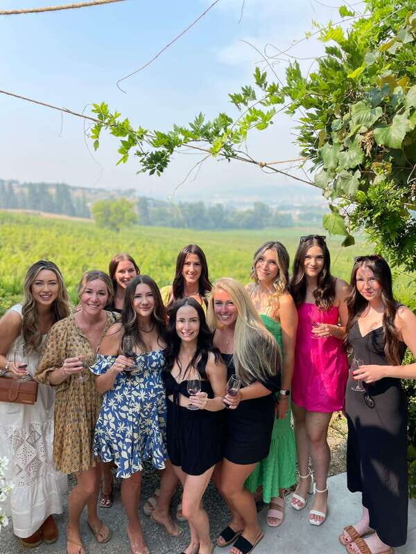 Penticton: Naramata Bench Full Day Guided Wine Tour - The Experience and Atmosphere