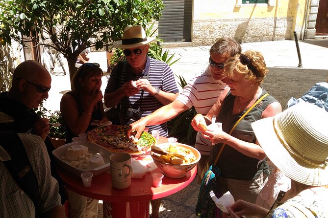 People of Bari Unusual Guided Tour - Visiting Key Sites