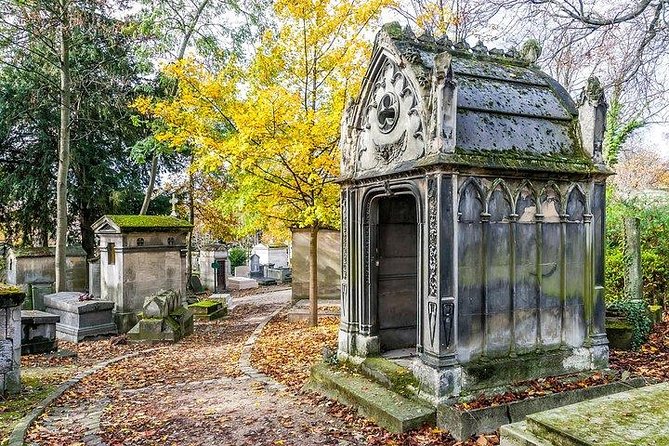 Pere Lachaise Cemetery Paris - Exclusive Guided Walking Tour - Exploring the Renowned Père Lachaise Cemetery