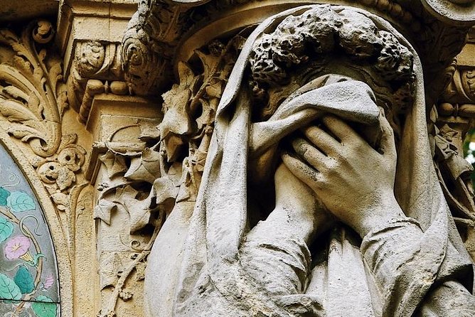 Pere Lachaise Cemetery Paris - Exclusive Guided Walking Tour - Meeting Point and Accessibility