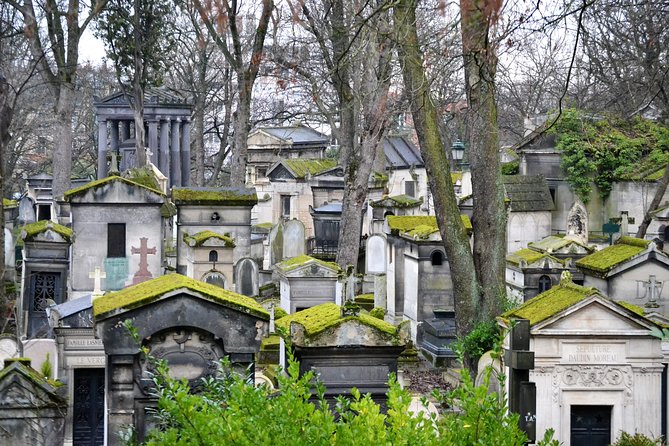 Pere Lachaise Cemetery Walking Tour in Paris - Notable Graves to Visit