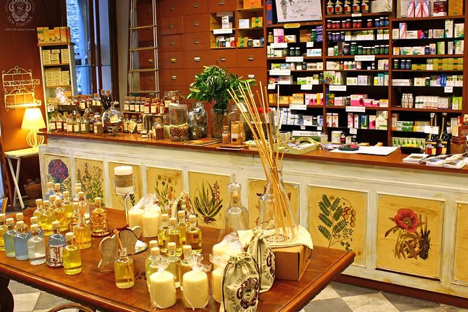 Perfume Masterclass in Florence: Make Your Own Personal Fragrance - Sensory Journey Through Fragrance Essences