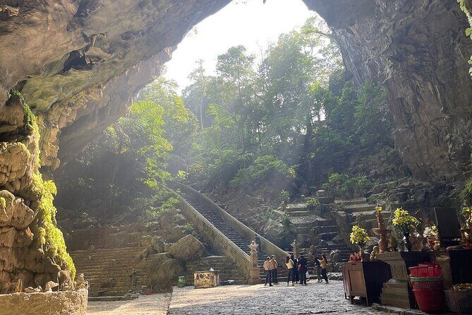 Perfume Pagoda 1 Day Tour from Hanoi with Traditional Boat Ride - What the Reviews Say