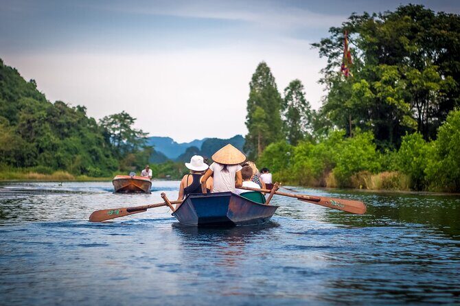 Perfume Pagoda Full-Day Guided Tour from Hanoi: Cave & Boat Trip - What Travelers Say