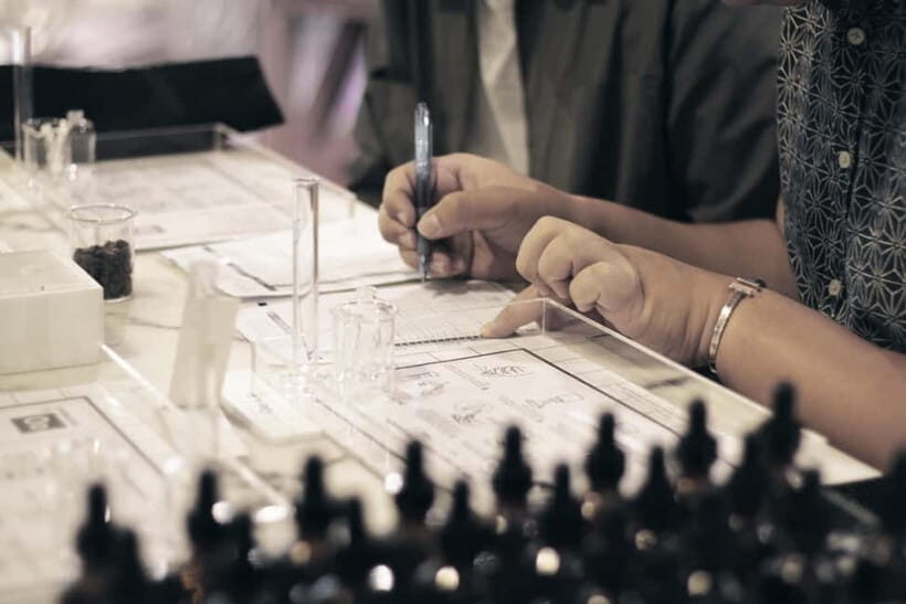 Perfume Workshop in Bangkok by Oo La Lab - The Sum Up
