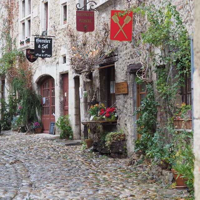 Pérouges: Private Guided Tour of the Medieval Village - FAQ