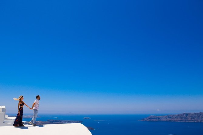Personal Travel and Vacation Photographer Tour in Santorini - Discovering Santorinis Enchanting Landscapes