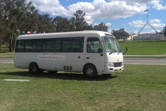 Personalised Hop-on Hop-off Sightseeing in Canberra, with John - Key Points
