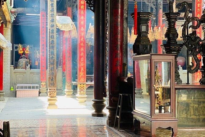 Personalized Experience in Hidden Gems with Local Photographer - FAQ