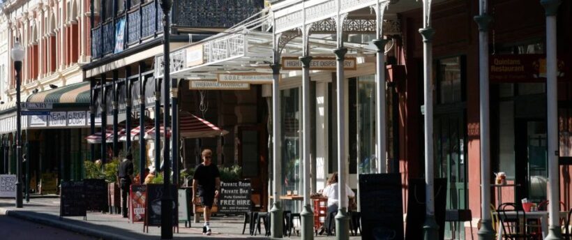 Perth & Fremantle Tour with Scenic Swan River Cruise - Key Points