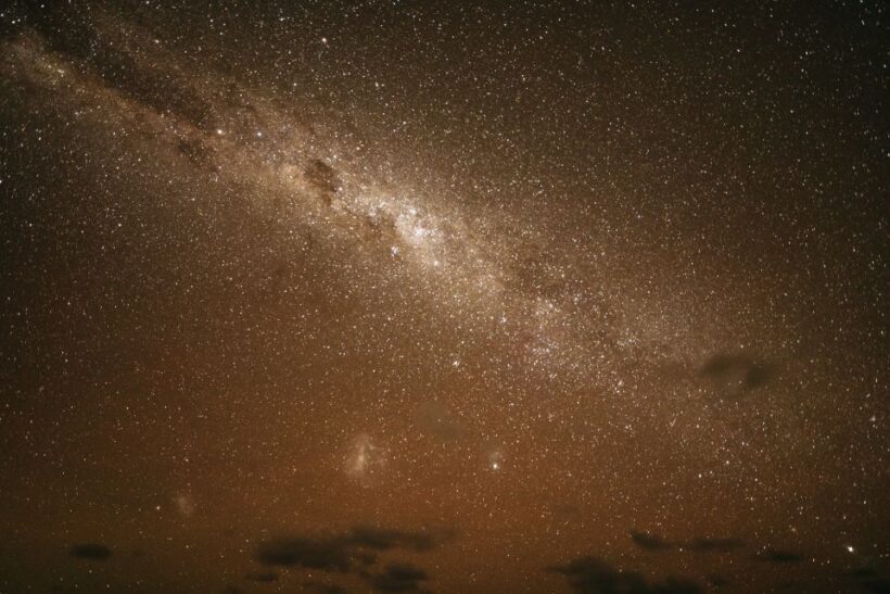 Perth: Pinnacles Desert Sunset and Stargazing with Dinner - Key Points