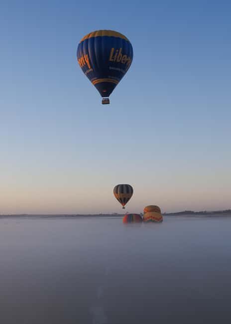 Perth to Northam: Balloon flight including shuttle bus - The End of the Flight and Breakfast