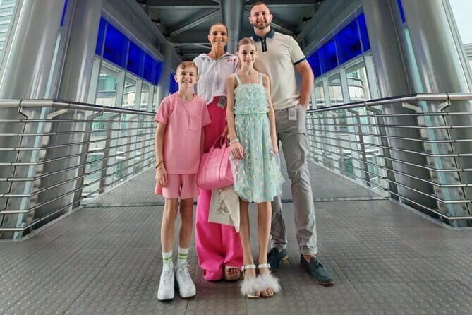 Petronas Twin Towers Skybridge & Dining Tour with Local Host - Why This Tour Works for Different Travelers