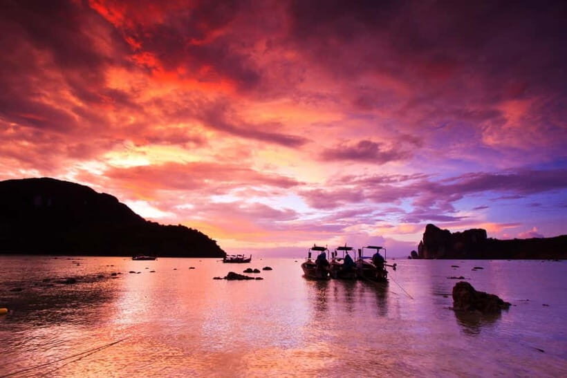 Phi Phi & 4 Islands sunset tour plus bioluminescent plankton - Key Points