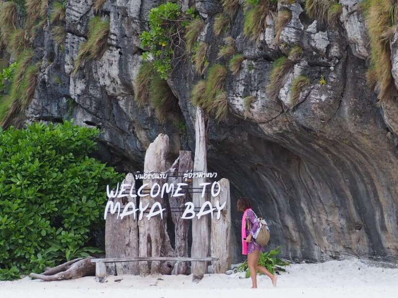 phi phi island : Luxury Private Wooden Boat Rental - FAQs about the Private Wooden Boat Rental