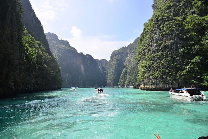 Phi Phi Islands One Day Tour By Speedboat from Krabi - Guides and Group Dynamics