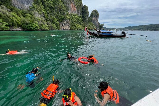 Phi Phi Islands Speedboat Full-Day Tour from Phuket+ Buffet Lunch - Who Will Enjoy This Tour?
