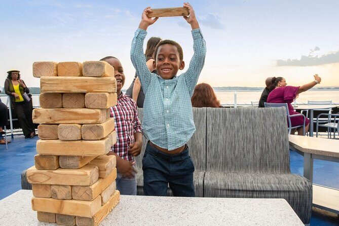 Philadelphia 2-Hour Brunch Cruise on the Delaware River - What to Expect on the Boat