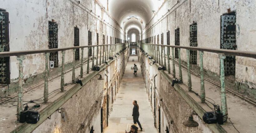 Philadelphia: Eastern State Penitentiary Admission - The Audio Tour: A Personal narrated journey