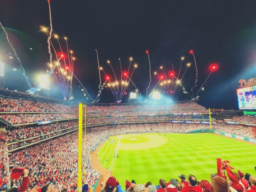Philadelphia: Philadelphia Phillies Baseball Game Ticket - The Experience of Watching a Phillies Game