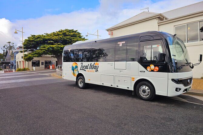 Phillip Island Hop on Hop off Bus - Discovering Phillip Island with the Hop-On Hop-Off Bus