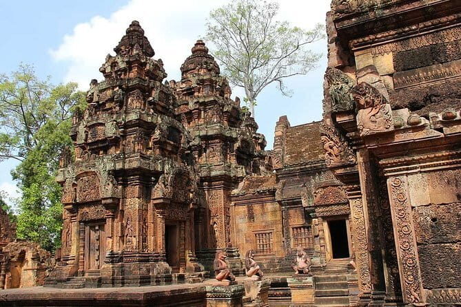 Phnom Kulen Waterfall & Banteay Srei Tour - Exploring Cambodia’s Hidden Gems: Phnom Kulen Waterfall & Banteay Srei Tour