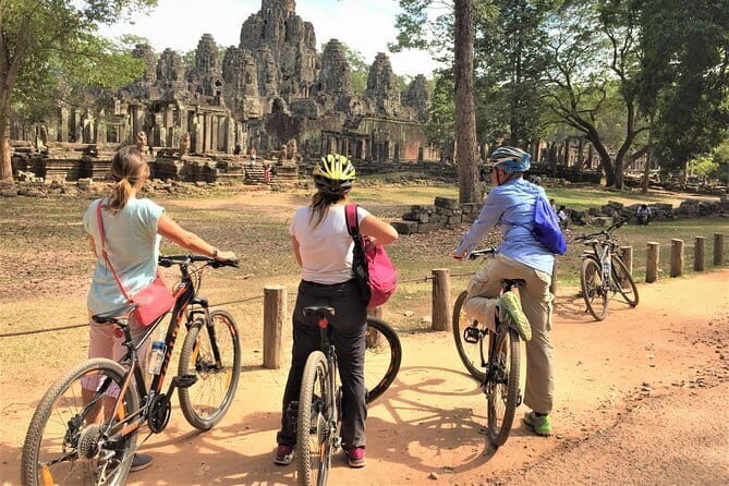 Phnom Kulen Waterfall & Banteay Srei Tour - Considerations