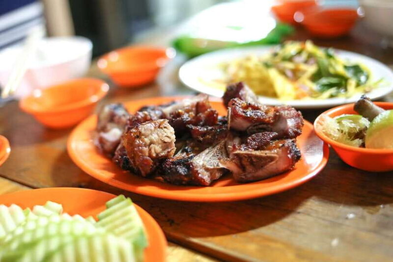 Phnom Penh: Culinary Underground Local Food Tuk-Tuk Tour - Exploring Phnom Penh on a Food and Culture Route