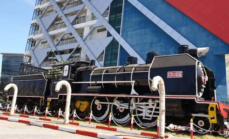 Phnom Penh Cultural Tour Vespa Adventure with Lunch - Authenticity and Authentic Experiences