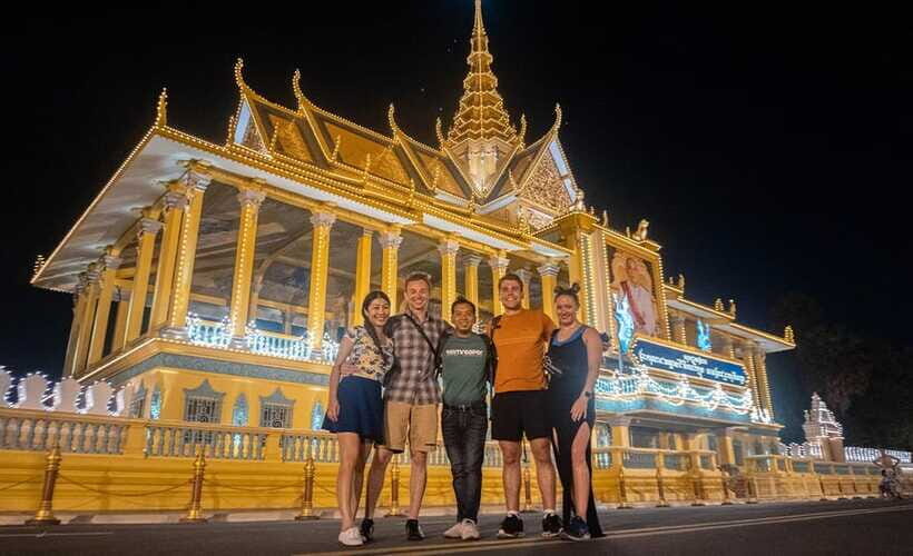 Phnom Penh: Evening City Tour by Tuk Tuk with 1 Dinner - Who Might Want to Skip It?