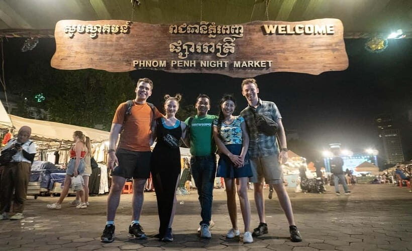 Phnom Penh: Evening City Tour by Tuk Tuk with 1 Dinner - FAQ