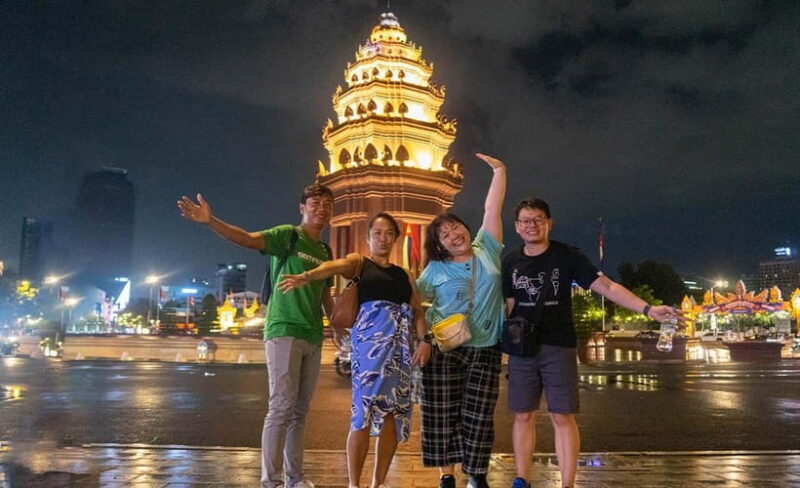 Phnom Penh: Evening Food Tour with Drinks & Tuk Tuk Included - How the Itinerary Unfolds