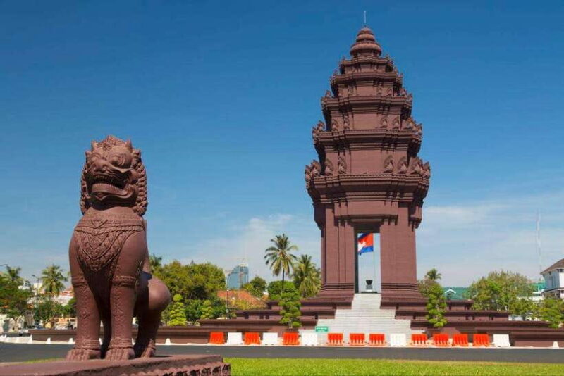 Phnom Penh: Hidden Gems City Walking Tour with a Local Guide - A Closer Look at the Tour Itinerary