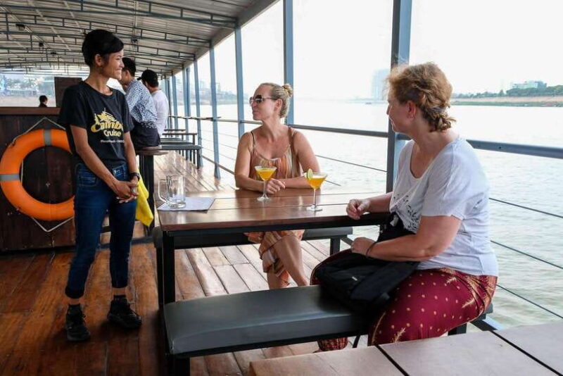 Phnom Penh: Mekong Sunset Dinner Cruise with Live Music - Practical Details & Tips