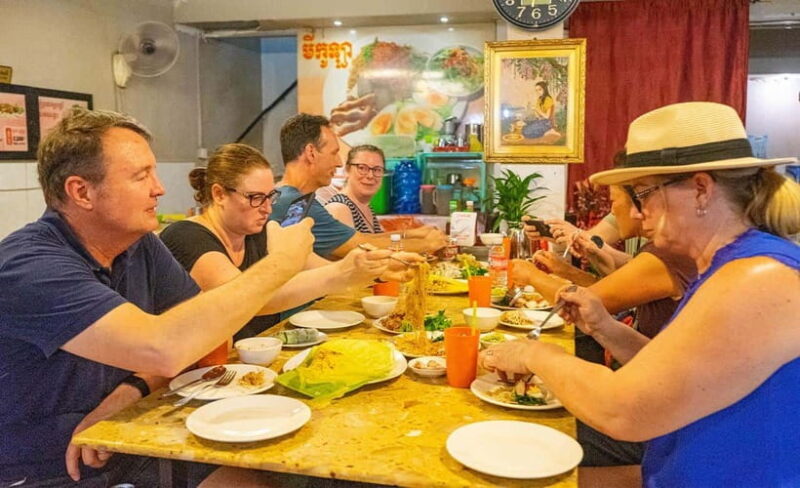 Phnom Penh: Night Foodie Tour by Tuk Tuk with Drinks - Key Points