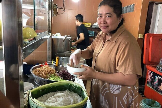 Phnom Penh Night Tuk Tuk Adventure and Local Food Tasting Tour - An Honest Look at the Phnom Penh Night Tuk Tuk Adventure and Food Tour