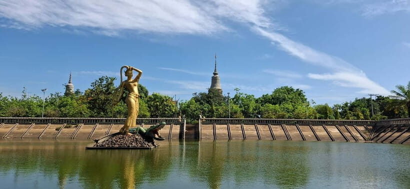 Phnom Penh: Oudong Mountain Day Trip with Lunch - Exploring Oudong: A Journey Back in Time