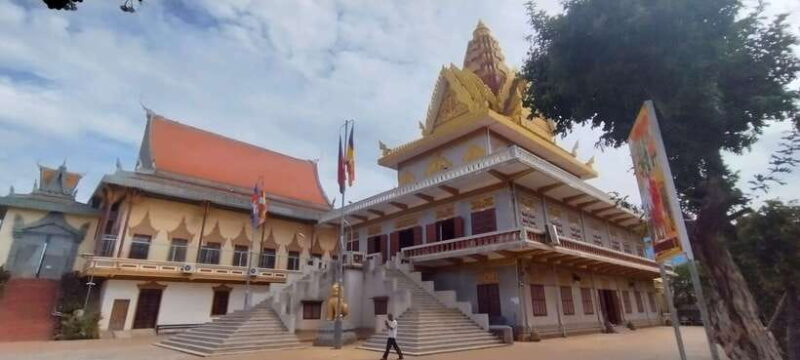 Phnom Penh: Private City Tour by Tuk-Tuk with 10 Highlights - Lady Penh Statue: The City’s Namesake
