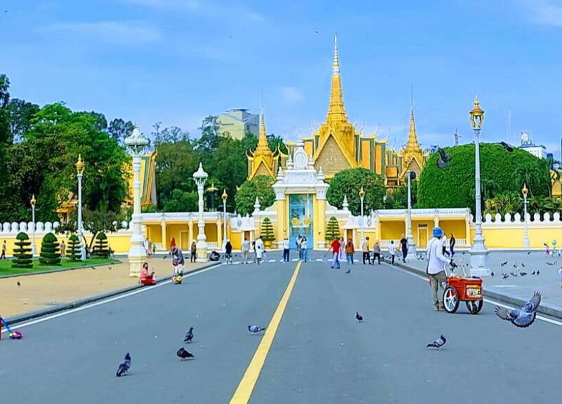 Phnom Penh: Private Guided Sightseeing Day Tour - The Sum Up