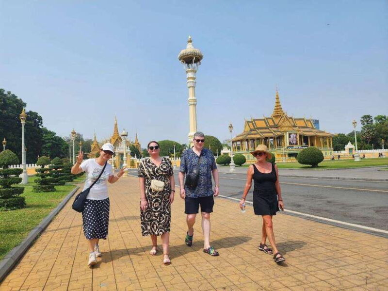Phnom Penh: Private Tuk-Tuk Tour with English-Speaking - Who This Tour Is Best For