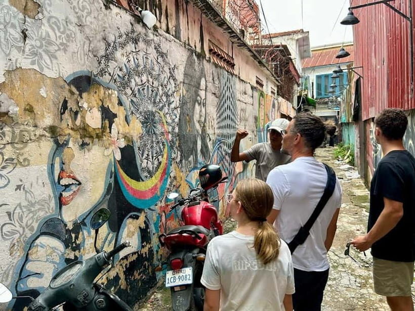 Phnom Penh: Street Art and Noodle Tour by Tuk Tuk - An In-Depth Look at the Phnom Penh Street Art and Noodle Tour