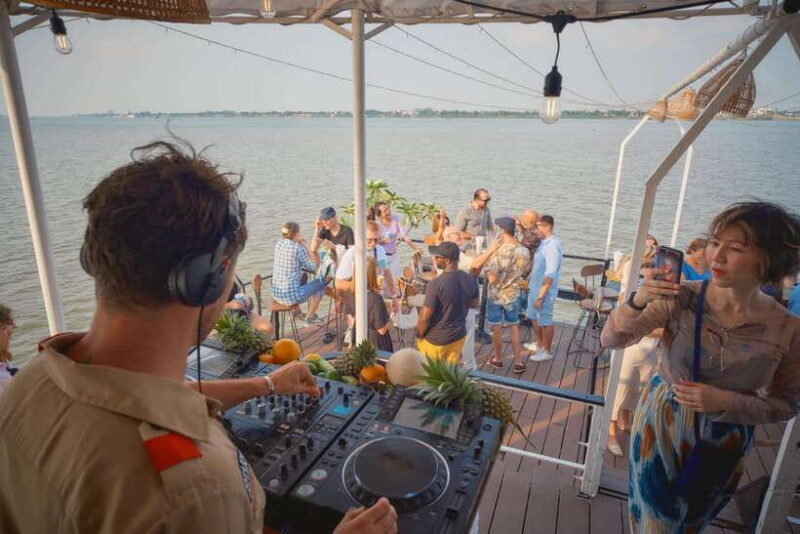 Phnom Penh: Sunset Cruise tour Enjoy and Relaxing - Who Will Love This Experience?