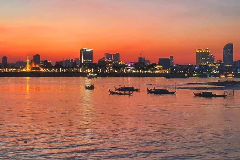 Phnom Penh: Sunset Cruise with Beer and BBQ - Analyzing the Value