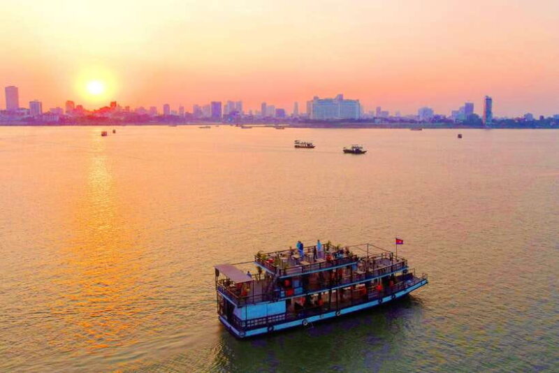 Phnom Penh: Sunset Cruise with Unlimited Beer &Fruit platter - Who Will Appreciate This Experience?