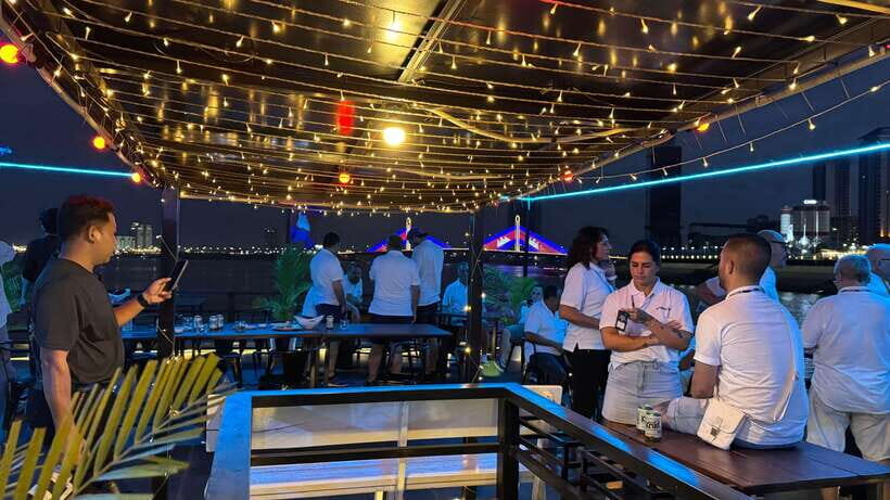 Phnom Penh: Sunset Dinner Cruise with English Speaking Guide - The Details That Matter